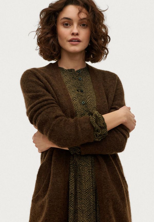 Bruna koftor med knäppning dam (2025) • Rea med upp till 50% | Alissa