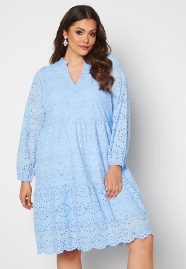 Vero Moda Curve klänningar (2024) • Nu upp till 60% rabatt | Alissa