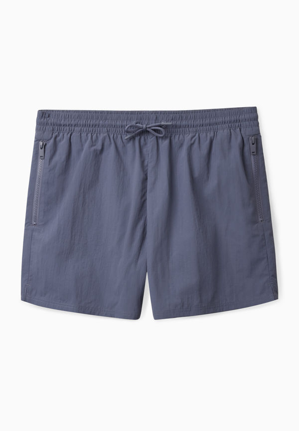 COS shorts herr (2025) • Rea på snygga modeller online | Alissa