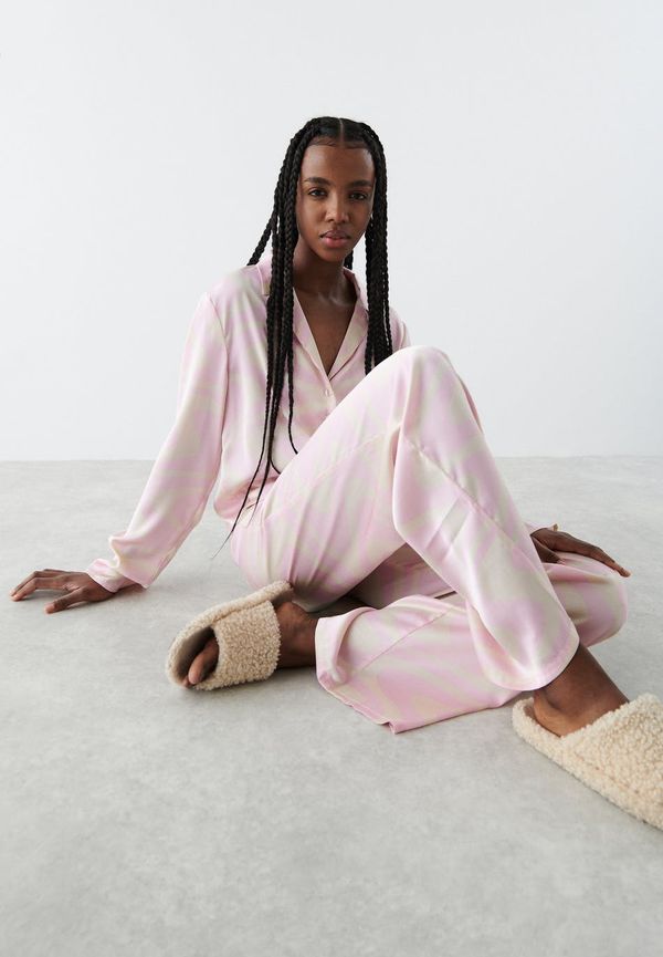 Gina Tricot pyjamas dam (2025) • Nu upp till 70% rea | Alissa