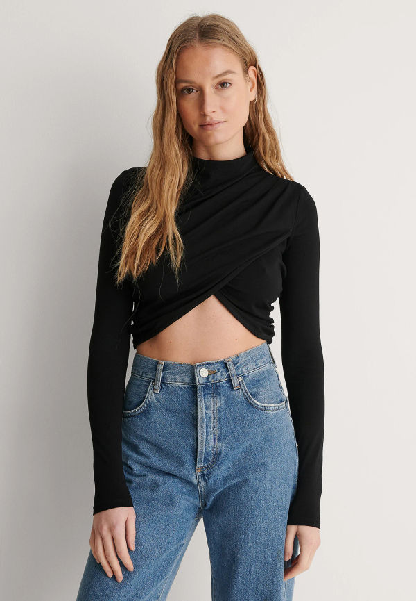 Svarta toppar med ärmar med krage dam (2025) • Få upp till 70% rabatt ...