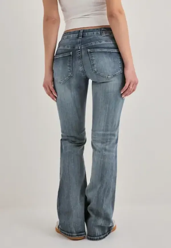 Nelly jeans dam (2026) • Rea på snygga modeller online | Alissa