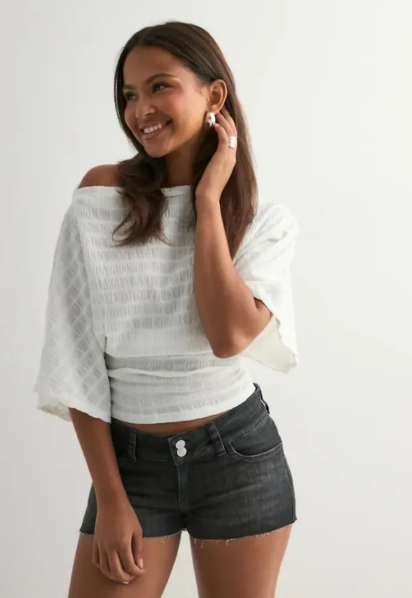 Nelly jeans dam (2026) • Rea på snygga modeller online | Alissa