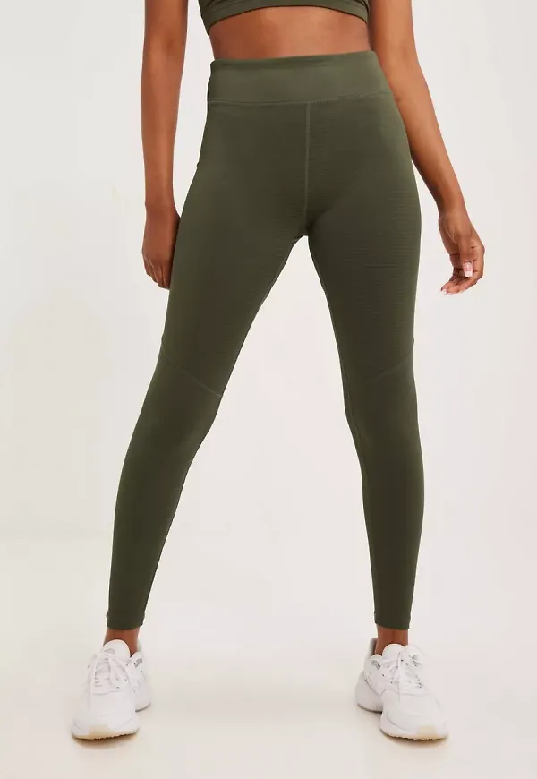 ONLY tights dam (2026) • Rea på snygga modeller online | Alissa
