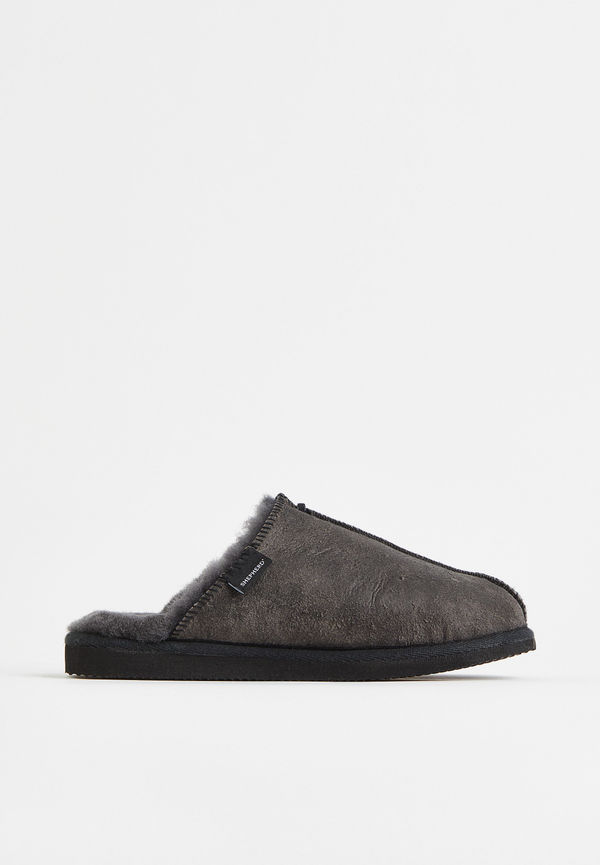 Damtofflor dam (2025) • Rea på snygga modeller online | Alissa